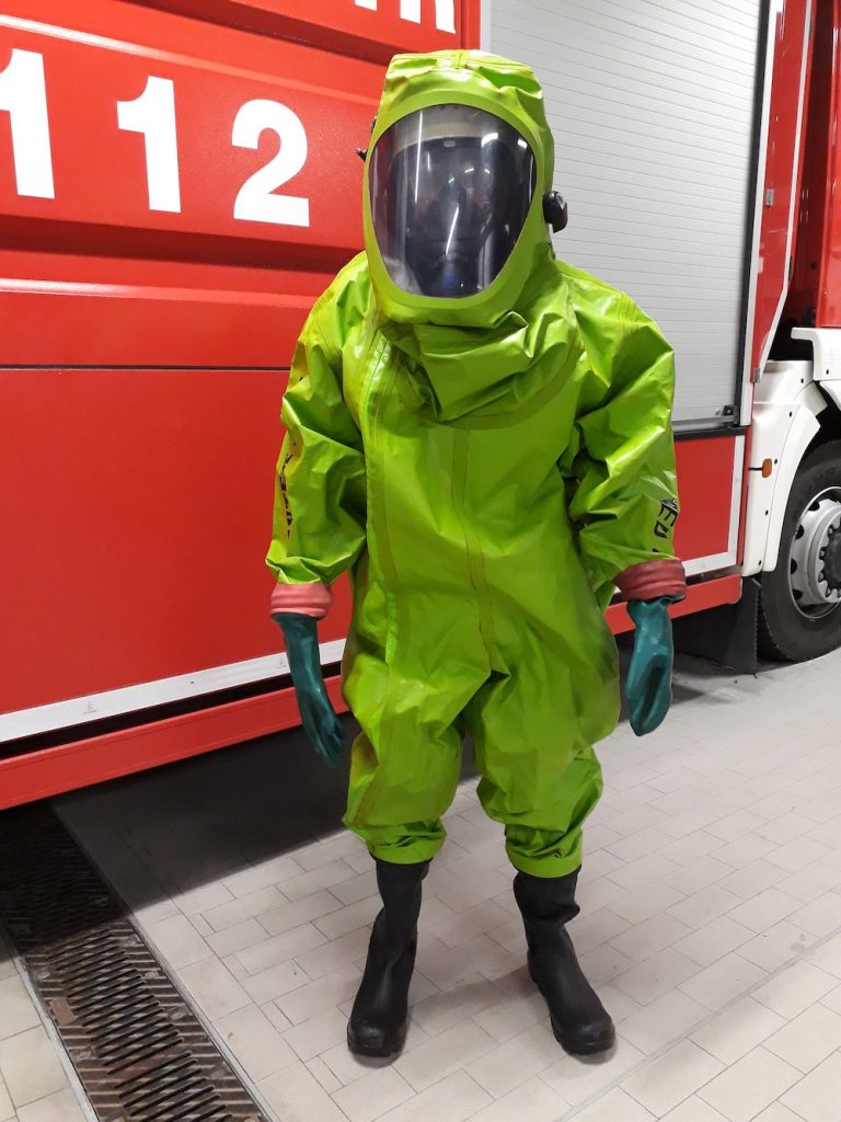 Schwerer Chemikalienschutzanzug – Feuerwehr Feuchtwangen